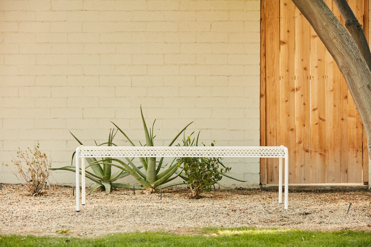 Bent Staple Bench – RAD Furniture