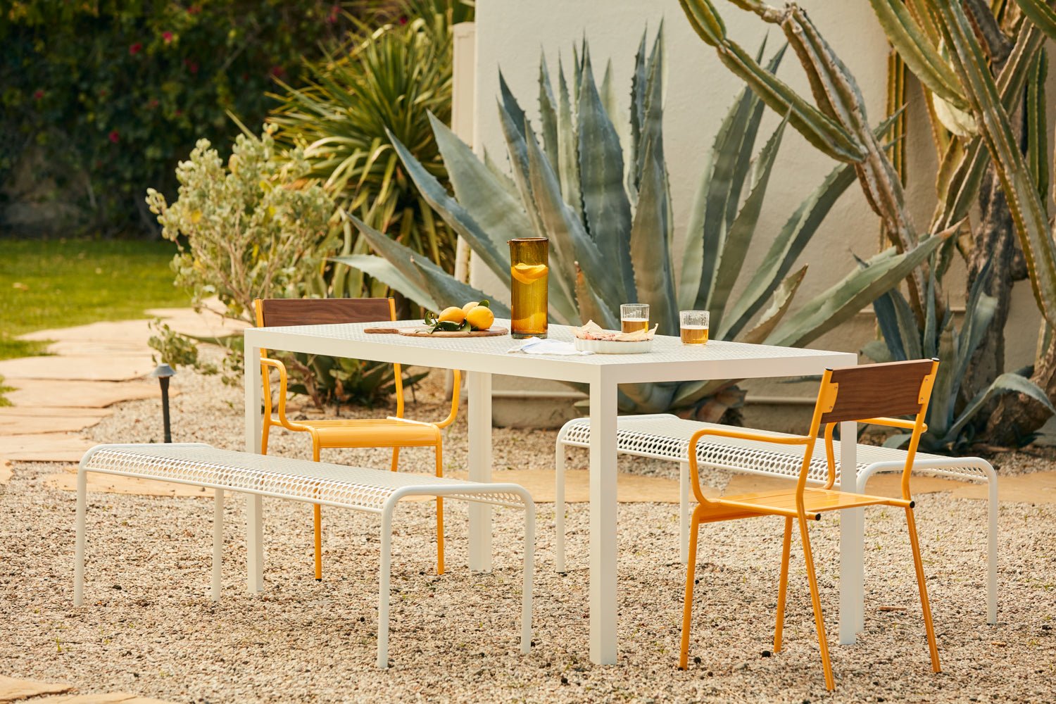 Outdoor Summer Dining at your own private hotel – RAD Furniture